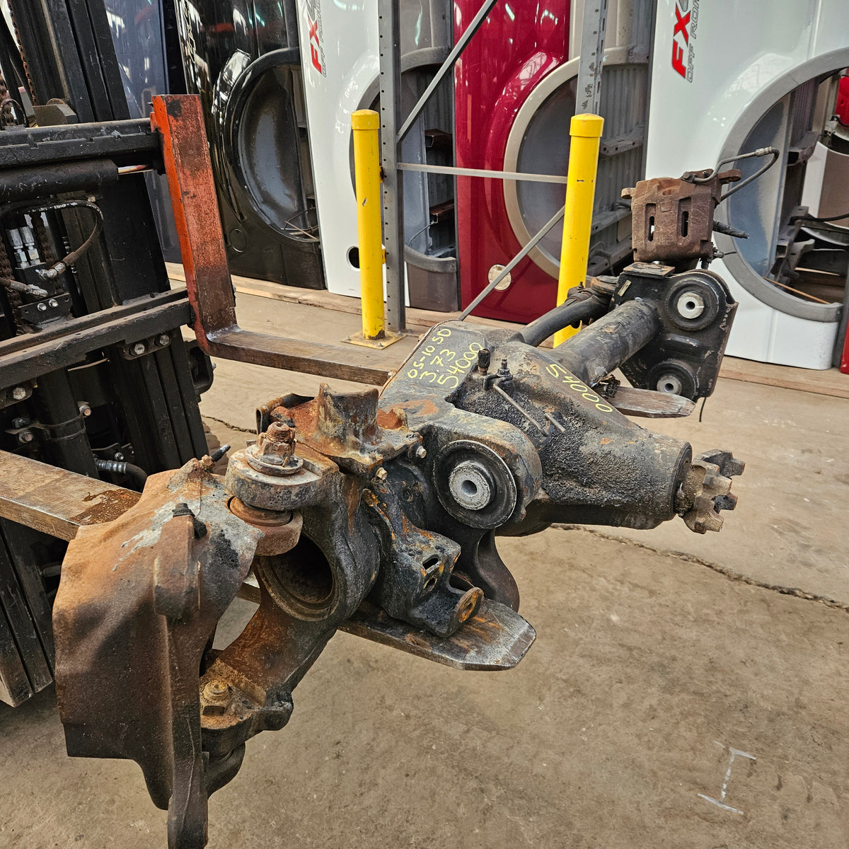 2005-2010 Ford Super Duty F250 F350 FRONT Axle 3.73 Gear Ratio SRW ...