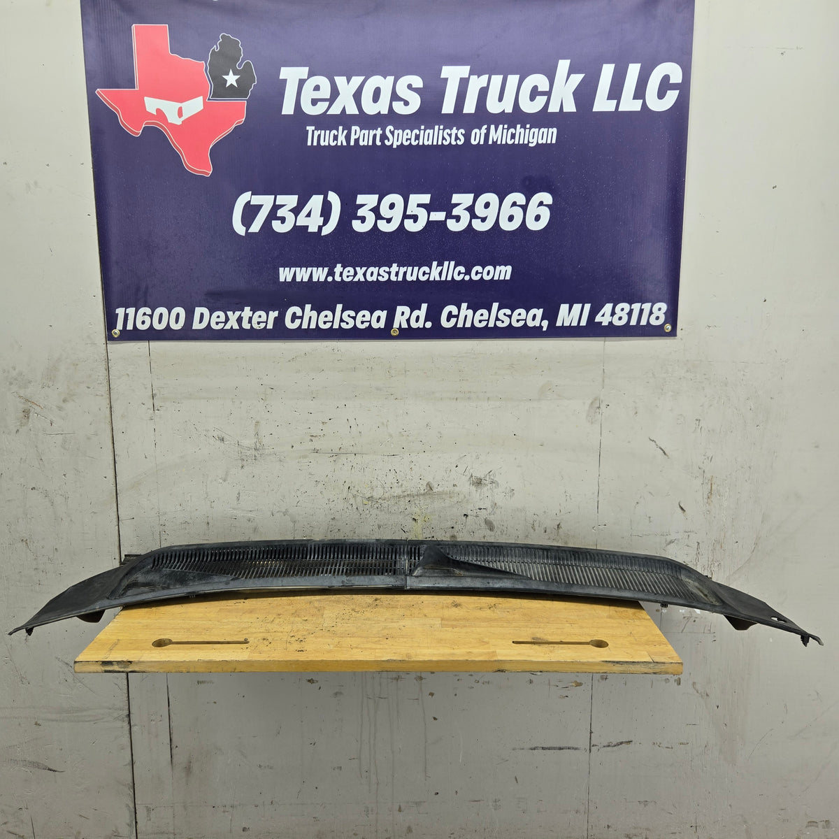 2011-2016 Ford Super Duty F250 F350 F450 F550 Windshield Wiper Cowl SE ...