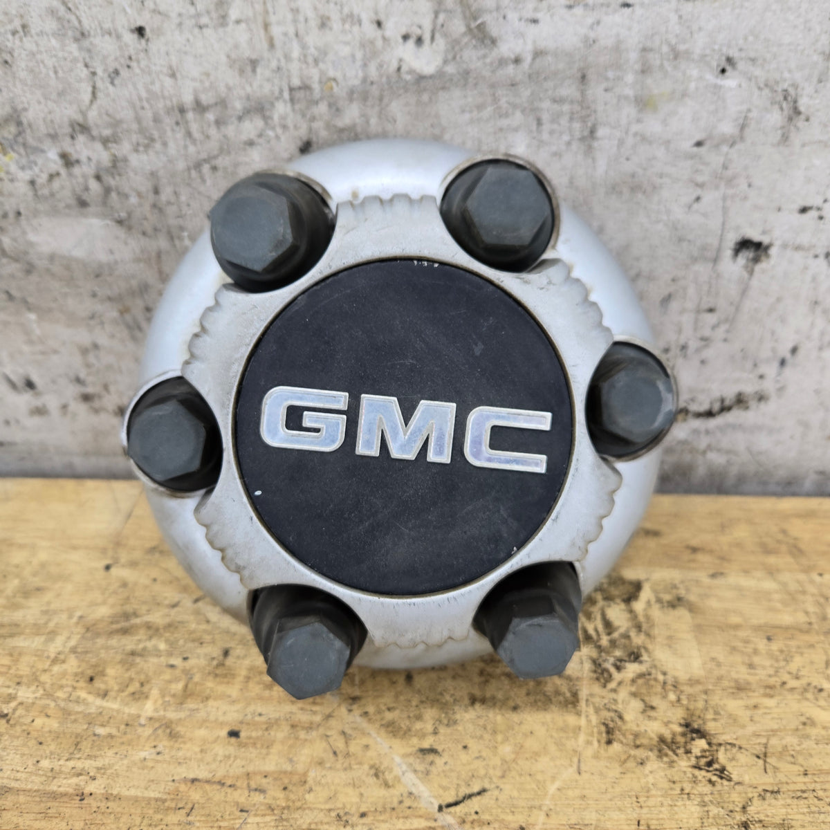 1999-2014 OEM GMC Sierra Denali Savanna Suburban Wheel Center Hub Cap ...