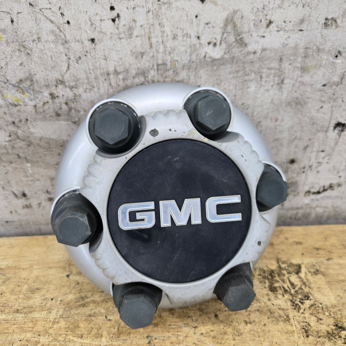 1999-2014 OEM GMC Sierra Denali Savanna Suburban Wheel Center Hub Cap ...