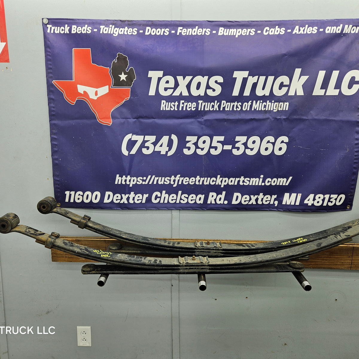 2014-2018 Chevrolet Silverado GMC Sierra 1500 Rear Leaf Springs - Pair ...