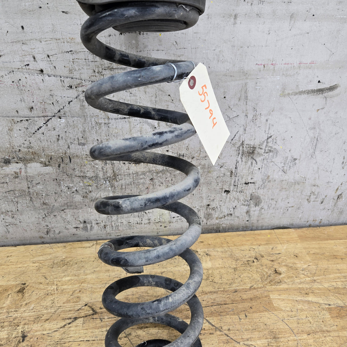 2005-2020 Ford F250 F350 Super Duty Front Coil Spring & Isolator 5C34 ...